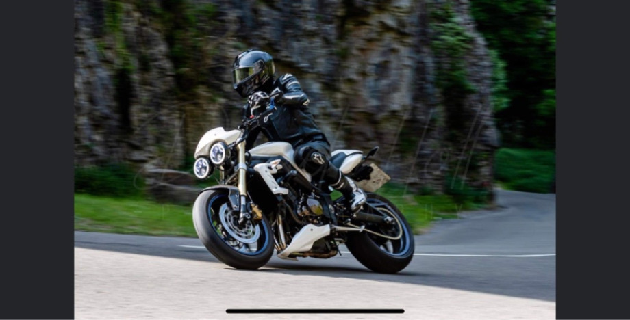 Cheddar Gorge Roadside Photos